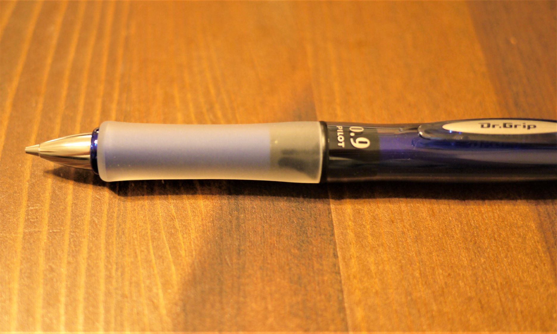 鉛筆のようにラフに使えるシャープペンシル【Dr.Grip 0.9mmシャープペンシル】 - YashuLog